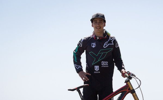 Angel Suarez Waves Goodbye to the YT Mob for 2021.