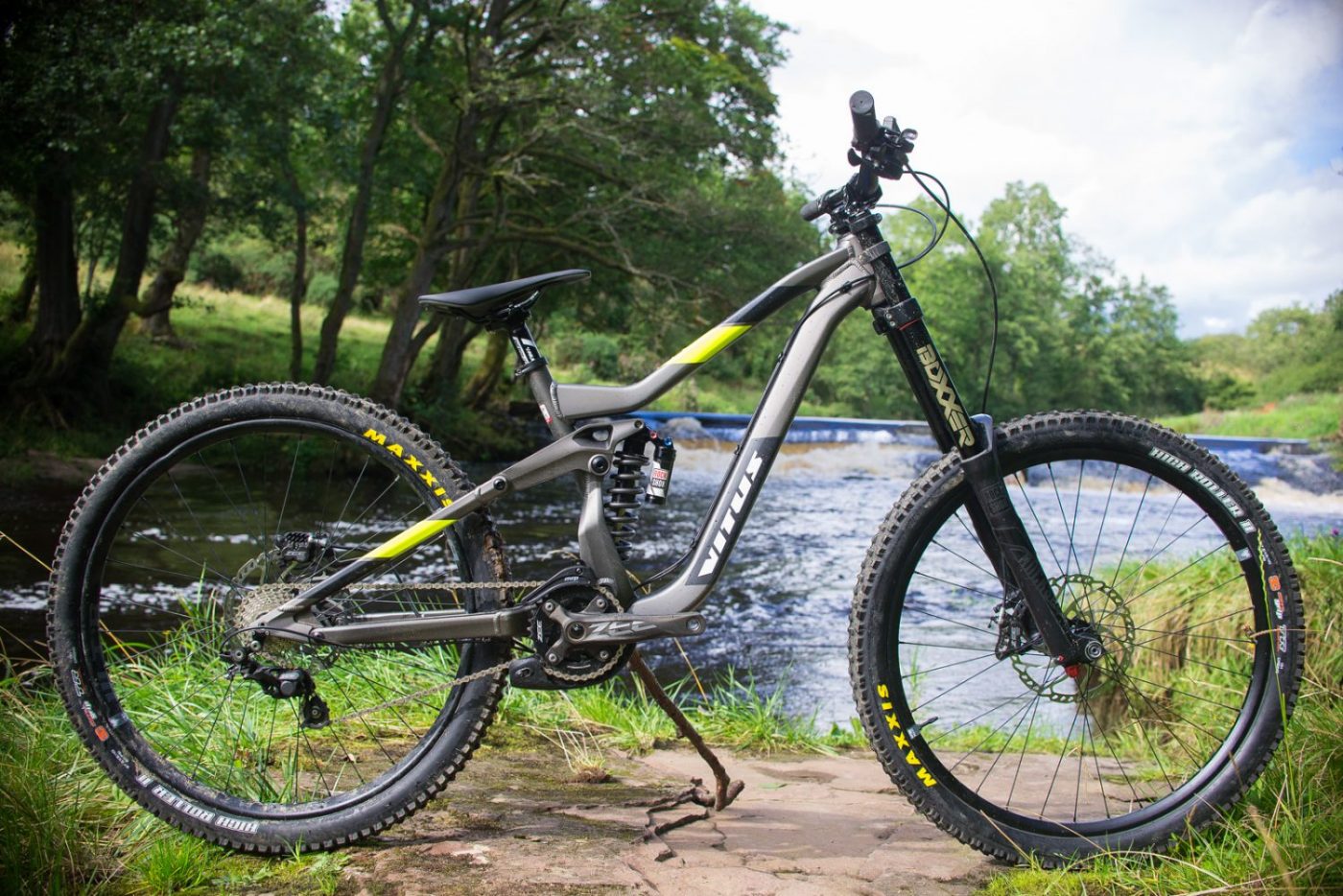 The Vitus Dominer - a downhill bike that doesn't cost a fortune