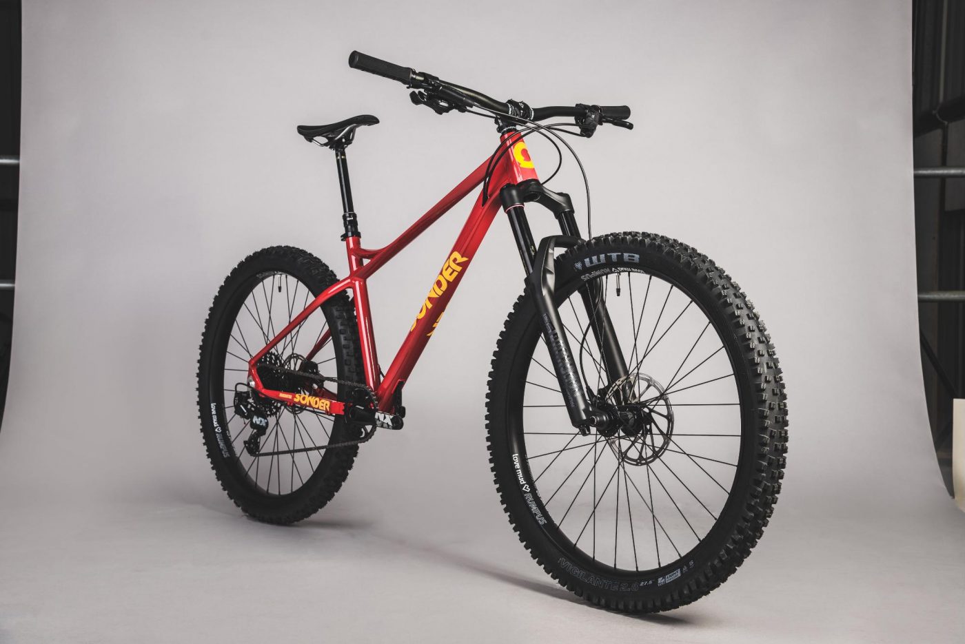 Sonder Bikes Transmitter Gets Updated Geometry and Longer Fork.
